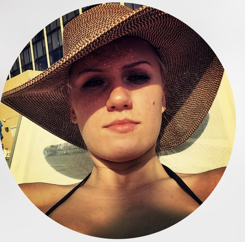 Carly Crook's Instagram, Twitter & Facebook on IDCrawl