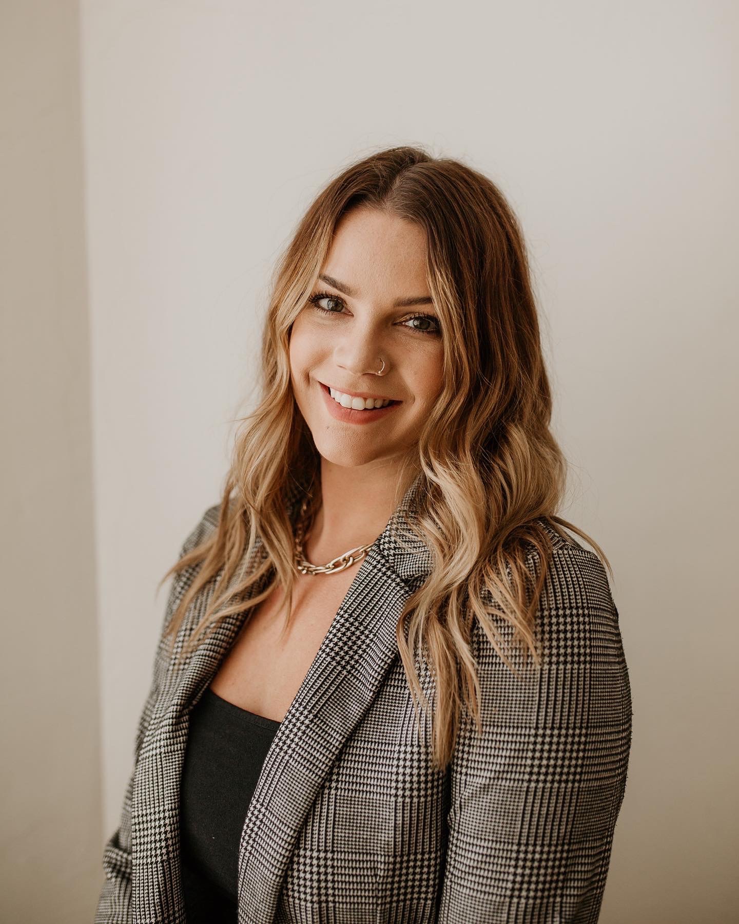 Nail Salon Professionals In Kalamazoo, MI | Vagaro